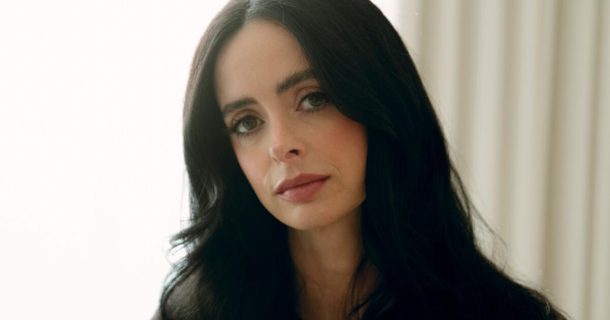 Krysten Ritter's new novel 'Retreat' is twisty and compelling - The ...